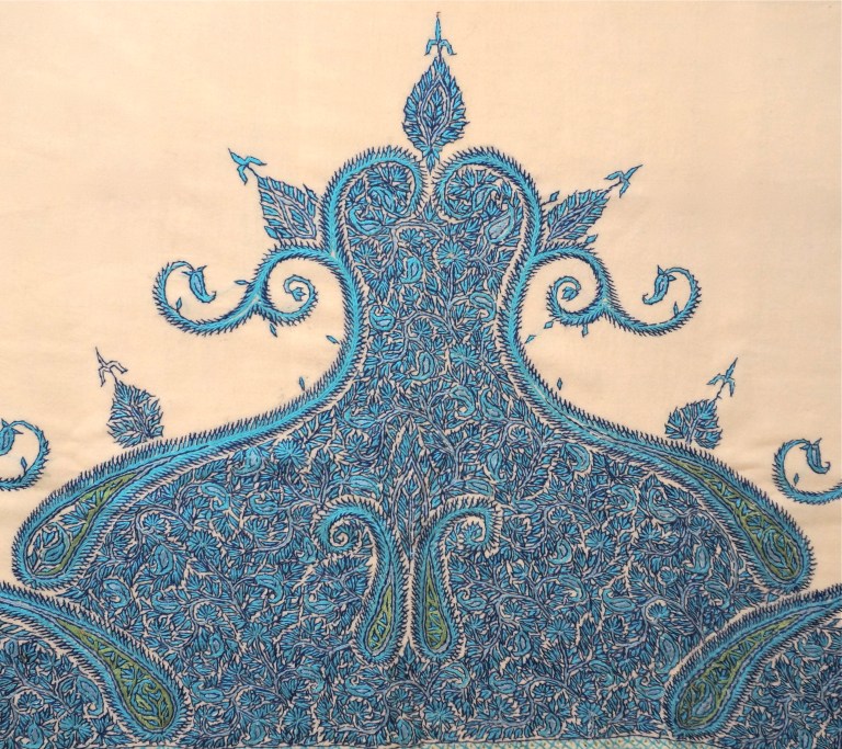 Paisley – a Bohemian & Timeless Symbol in Textiles and Interior Design ...